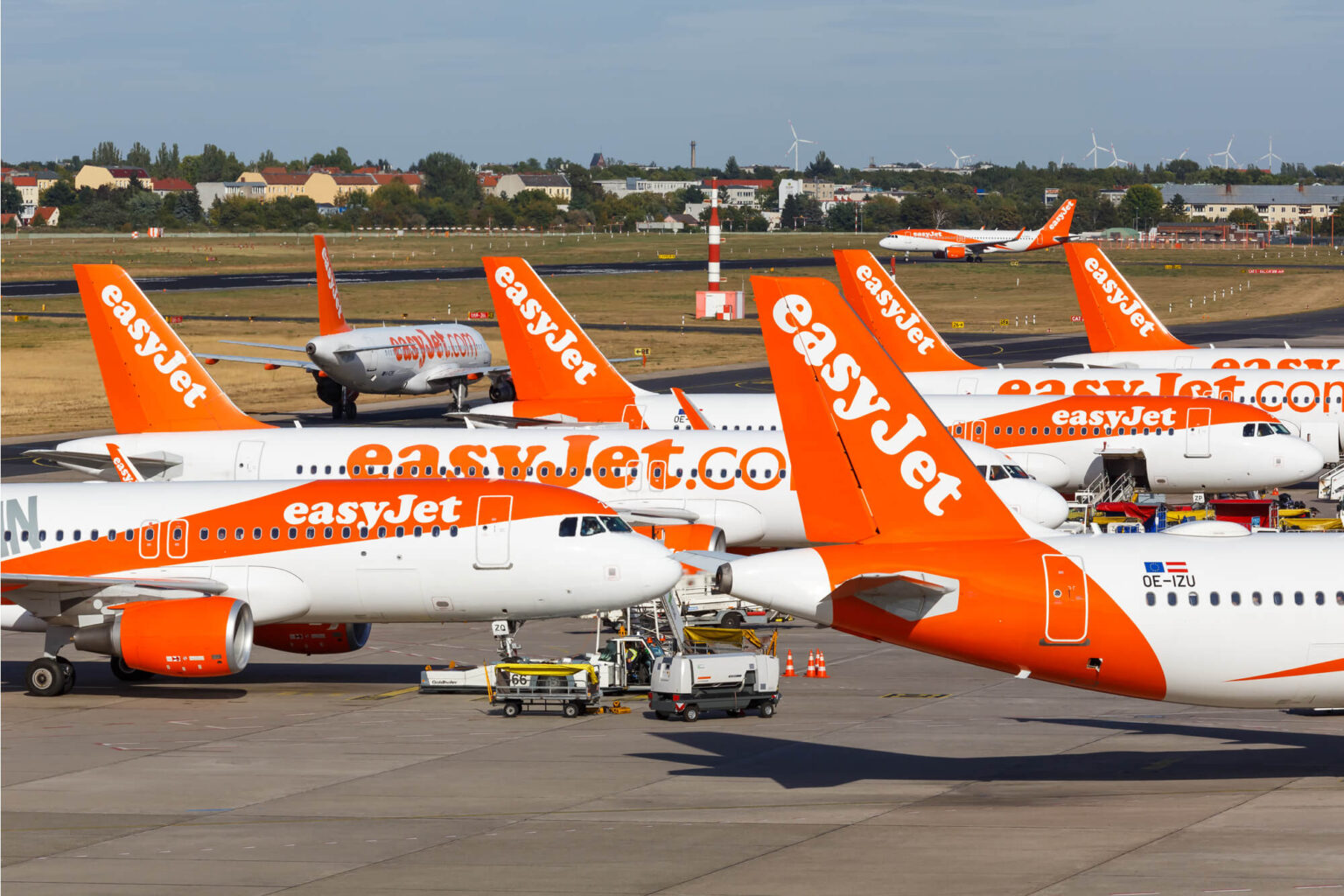 easyJet Orders 157 New Airbus Narrowbody Jets with Options for 100 More ...