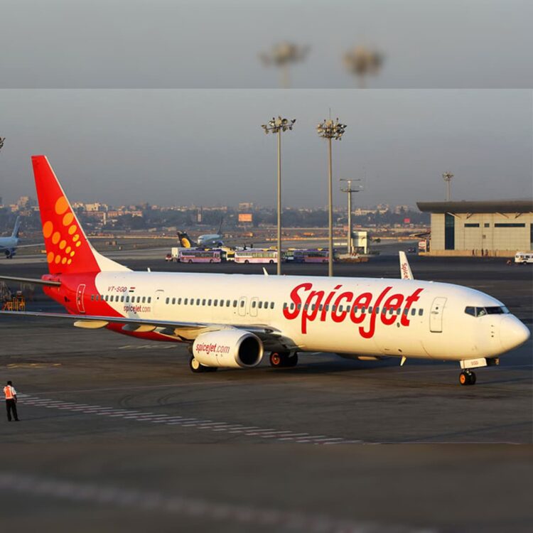 SpiceJet Mumbai-Kandla flight aborts take-off due to caution alert
