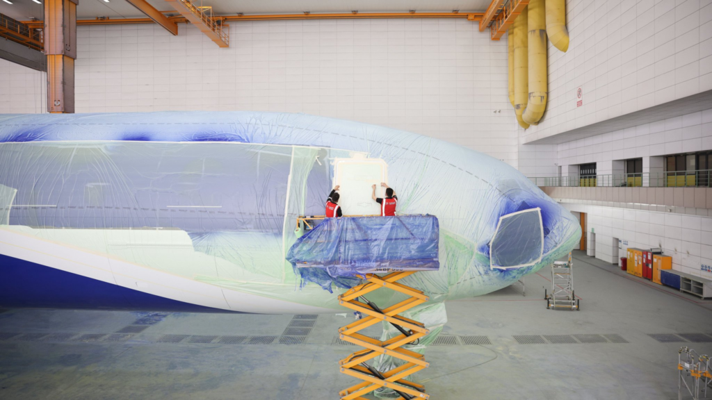 IndiGo Airlines First Boeing 777 Painted in its own Livery landed at ...