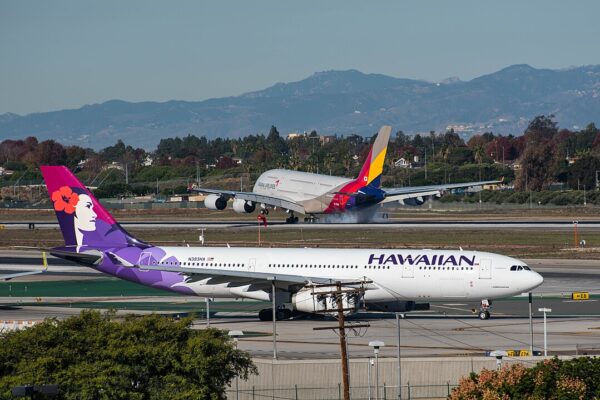 Hawaiian Airlines Tokyo to Honolulu Flight Makes U-Turn Amid Mysterious ...