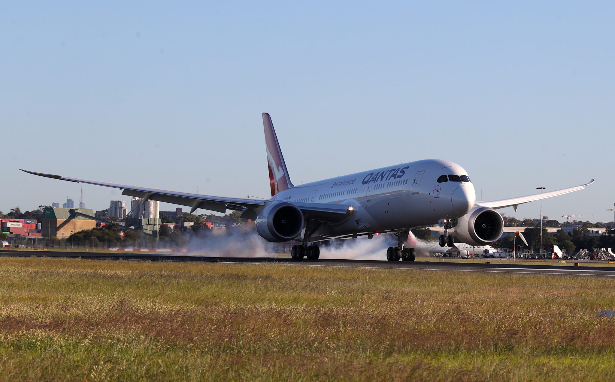 Qantas Bans Staff and CEO From Airbus A350 First Class, But Why ...