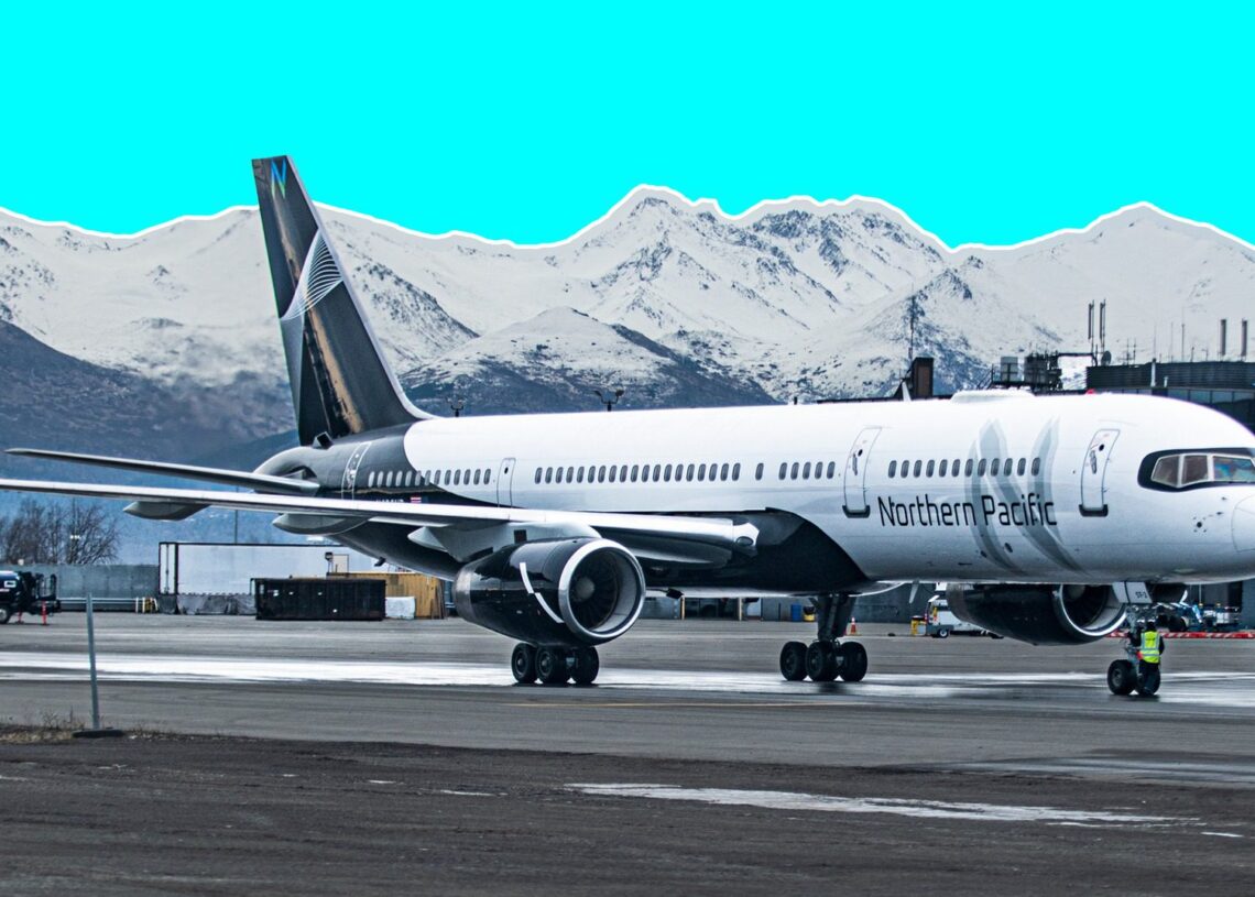 Cargojet First Boeing 777-200LR Freighter Conversion by US Mammoth ...