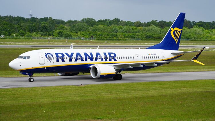 Ryanair Crew Assault Horror: Passenger Drank 15 Mini Bottles Before Mid ...