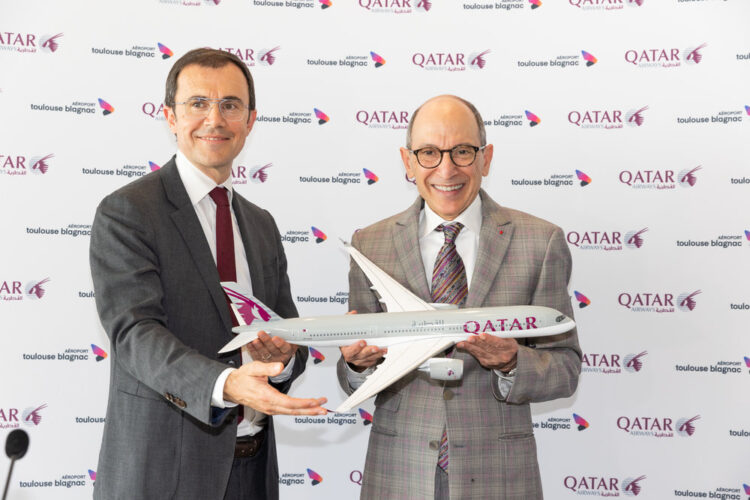 Qatar Airways First Flight Carrying the CEO lands at Toulouse ...
