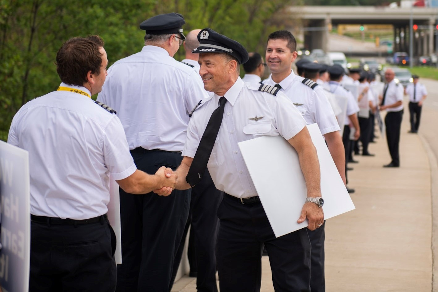 American Airlines Pilots to Vote for A New Contract with Staggering 41. ...