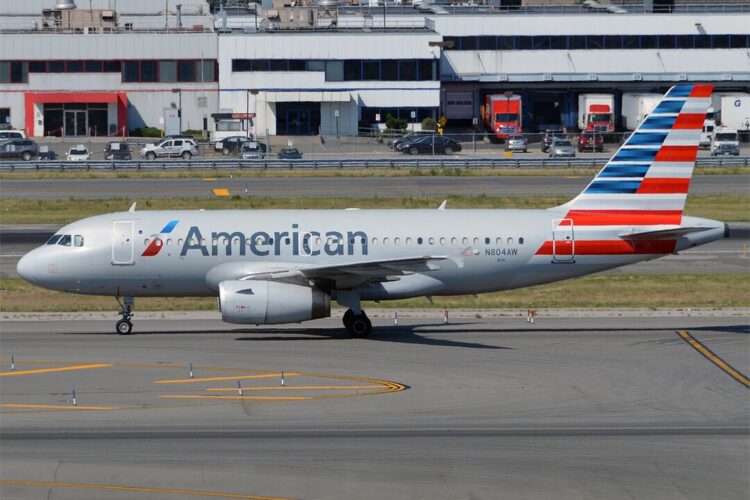 Two American Airlines 737 Collided at New York LaGuardia - Aviation A2Z