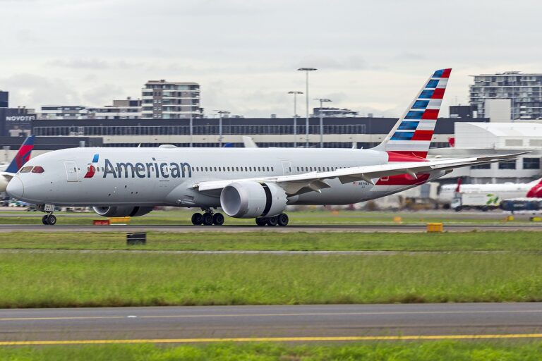 American Airlines New Boeing 787-9 Encounters Maintenance Problems ...
