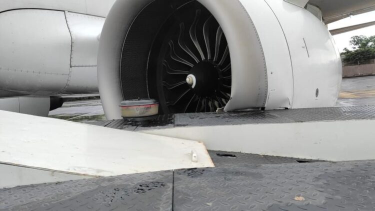 Vistara Airbus A320neo Engine Damaged by the Tow Truck at Mumbai ...