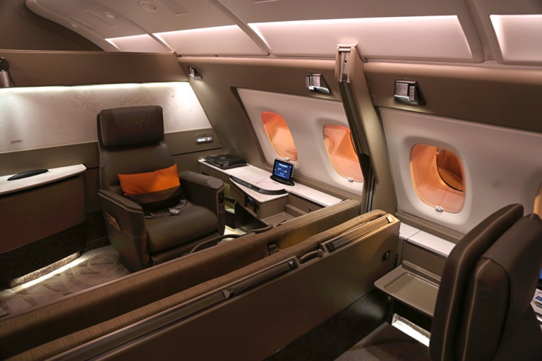 Top 10 Best First Class Airlines in the World, No.8 Will Surprise You ...