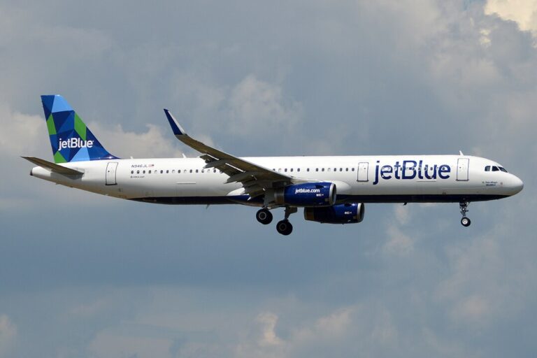 JetBlue Cuts Domestic and Transatlantic Routes, Adjusts A321 Mint ...