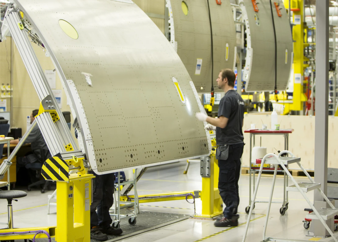 Cargojet First Boeing 777-200LR Freighter Conversion by US Mammoth ...