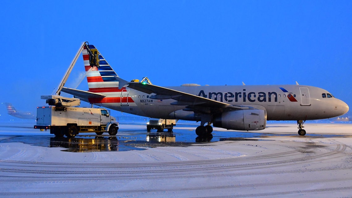 American Airlines Experts Share the Deicing Methods - Aviation A2Z