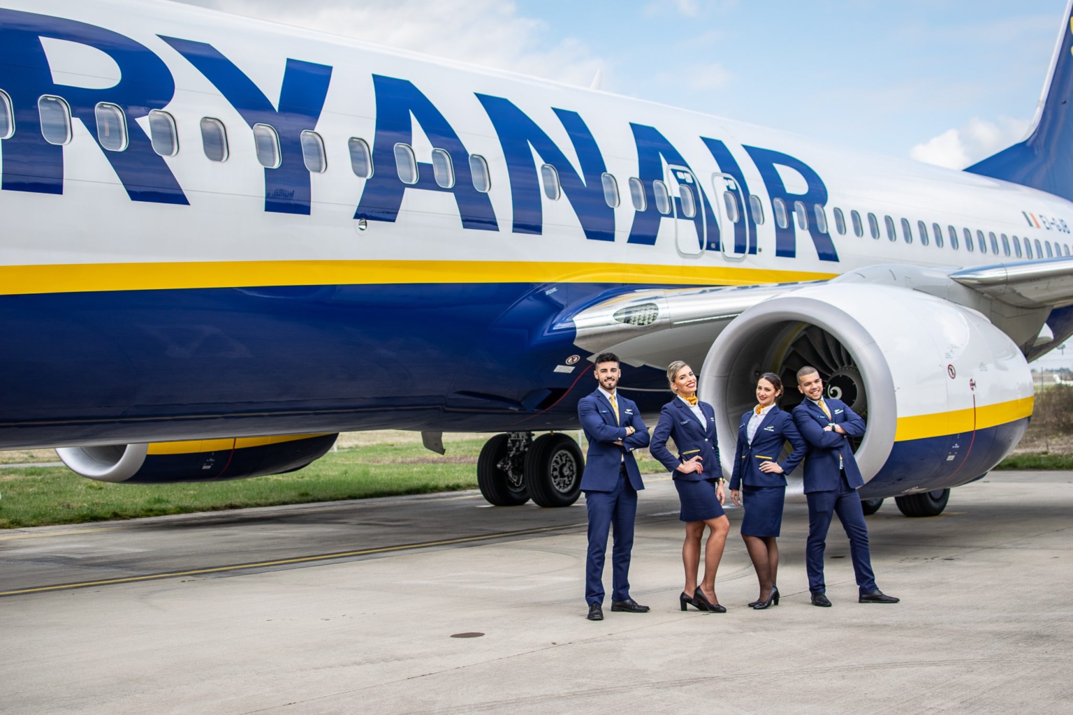 Ryanair Unveils New Future Flyer Academy, Plans 400+ Pilots in 4 Years ...