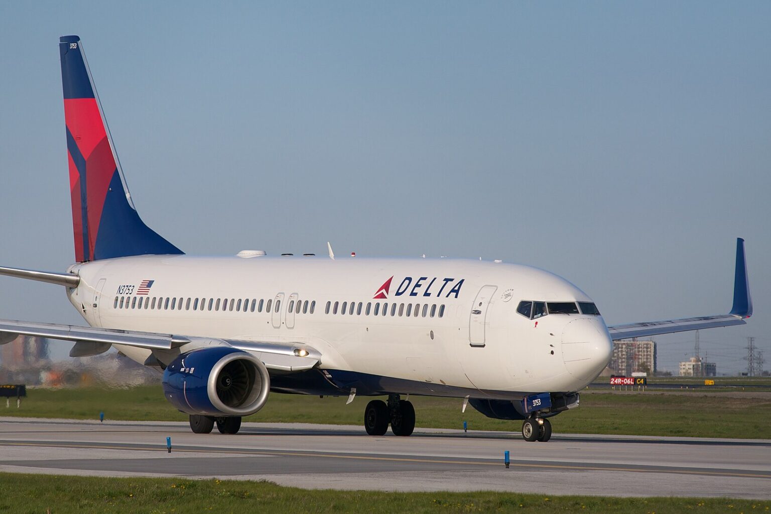 Delta Passenger Reports Bed Bug on Flight, Airline Response Sparks ...