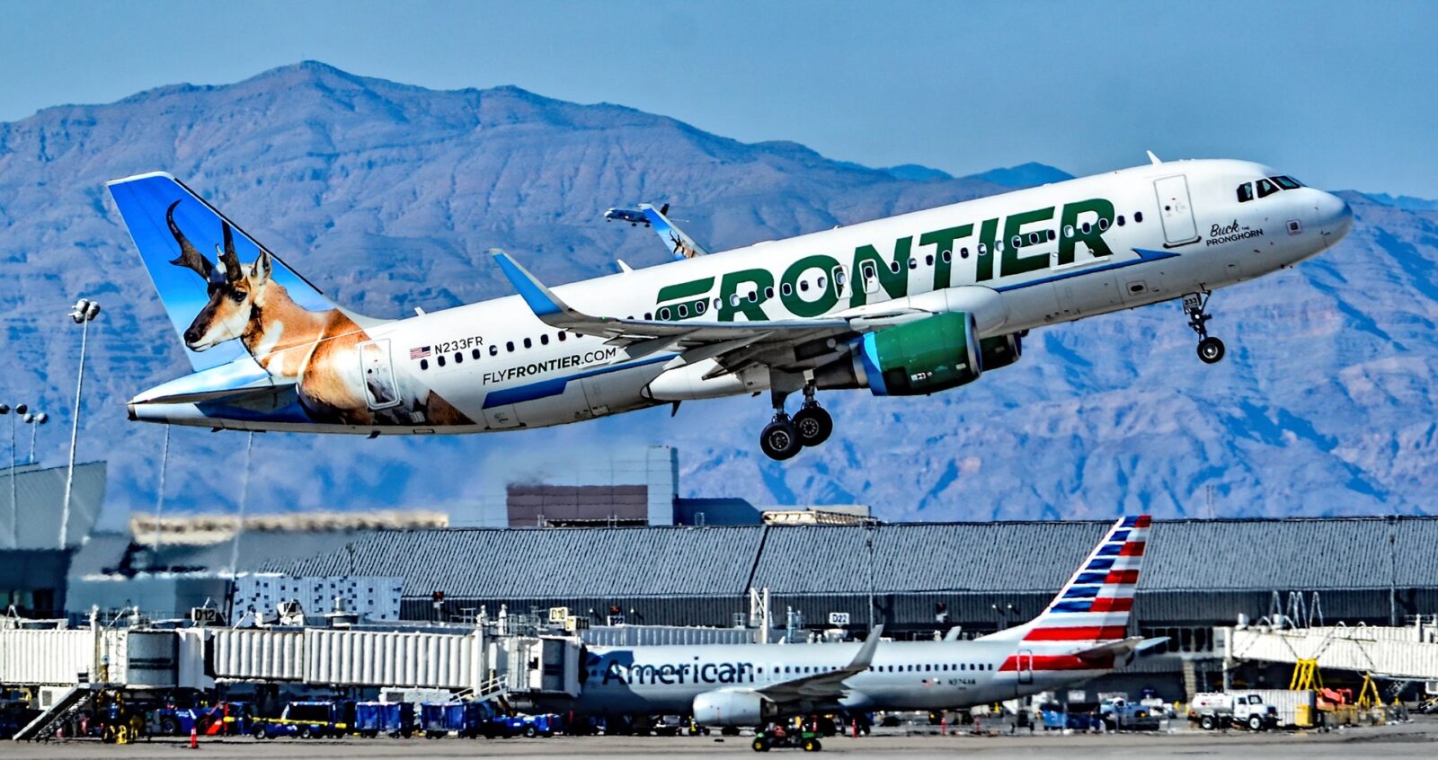 Frontier A320 Pilots Makes Emergency Landing at Atlanta Amid Bomb ...