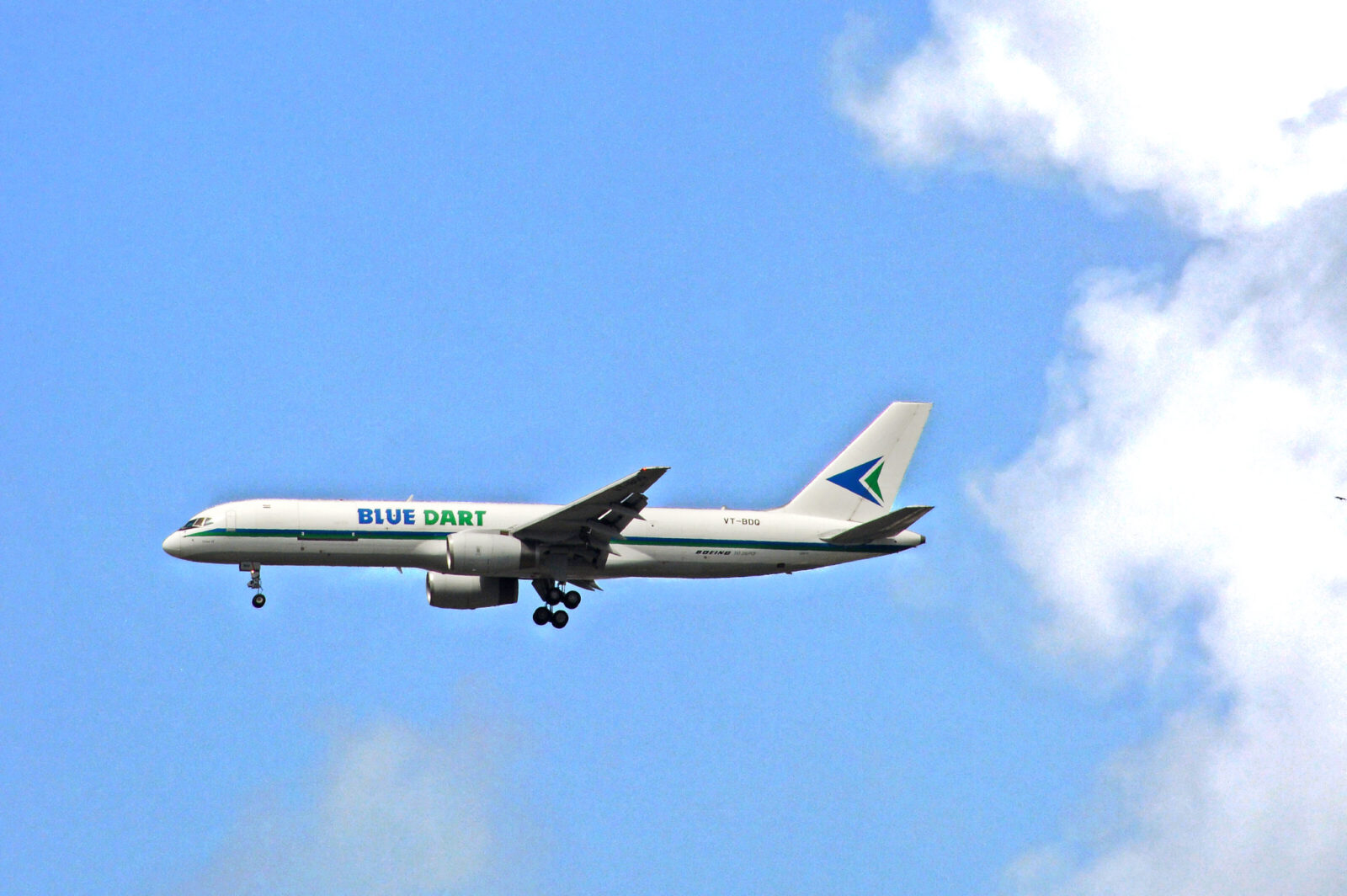Blue Dart Launches New 20-Hour Delivery Service to GIFT City - Aviation A2Z