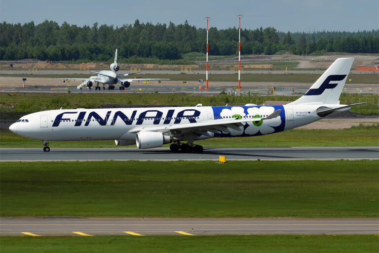 Finnair Chicago-Helsinki Flight Makes Emergency Landing at New York ...