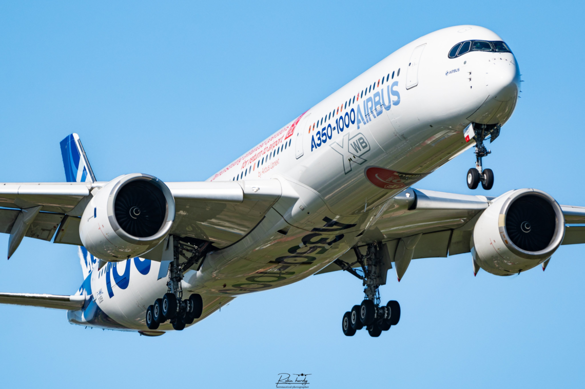 Airbus A350-1000 vs Boeing 777X: Which One is Best for Airlines ...