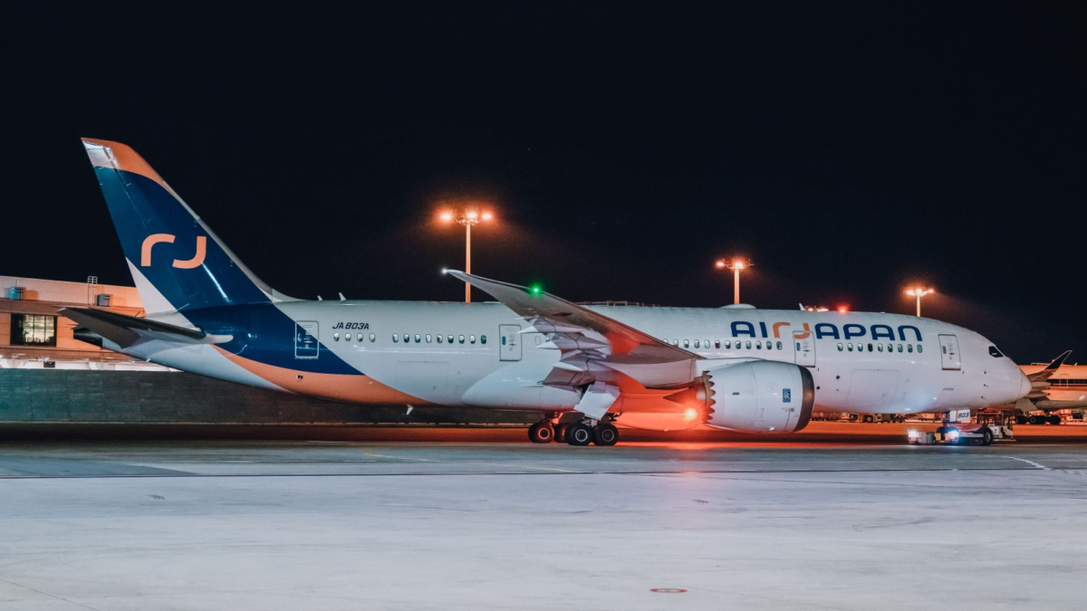 AirJapan Inaugurates First Flight from Tokyo to Singapore with 787 ...