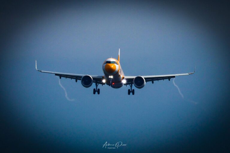 What is Flight Turbulence? How to Deal with it? Explained - Aviation A2Z