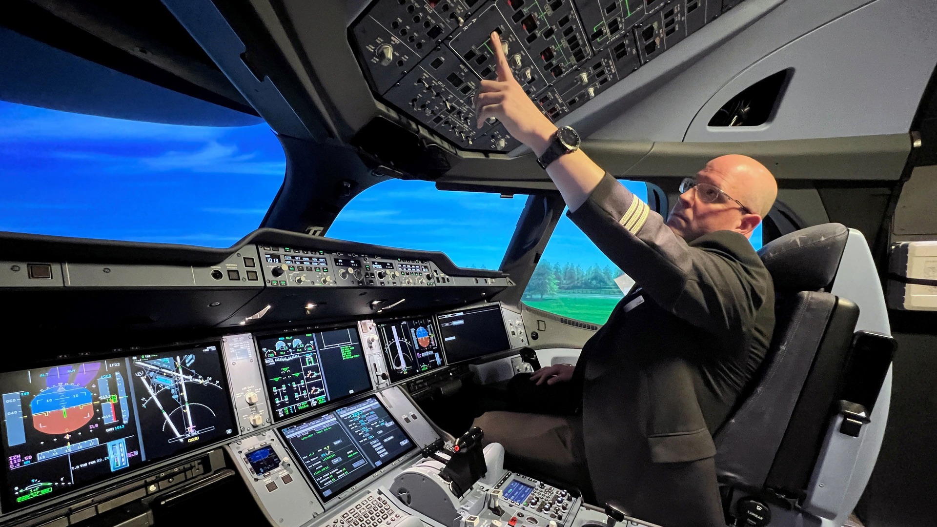 SWISS Begins Training First Pilots for New Airbus A350 - Aviation A2Z