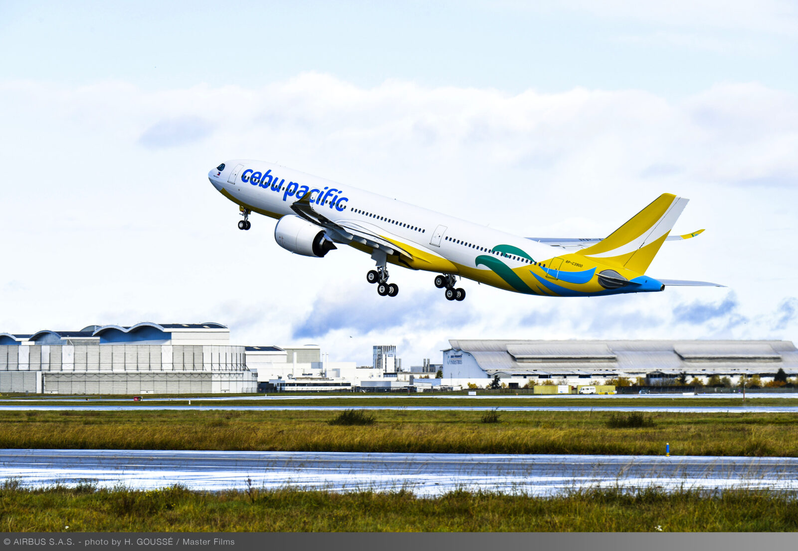 The Cebu Pacific Business Model: What Makes It So Unique? - Aviation A2Z