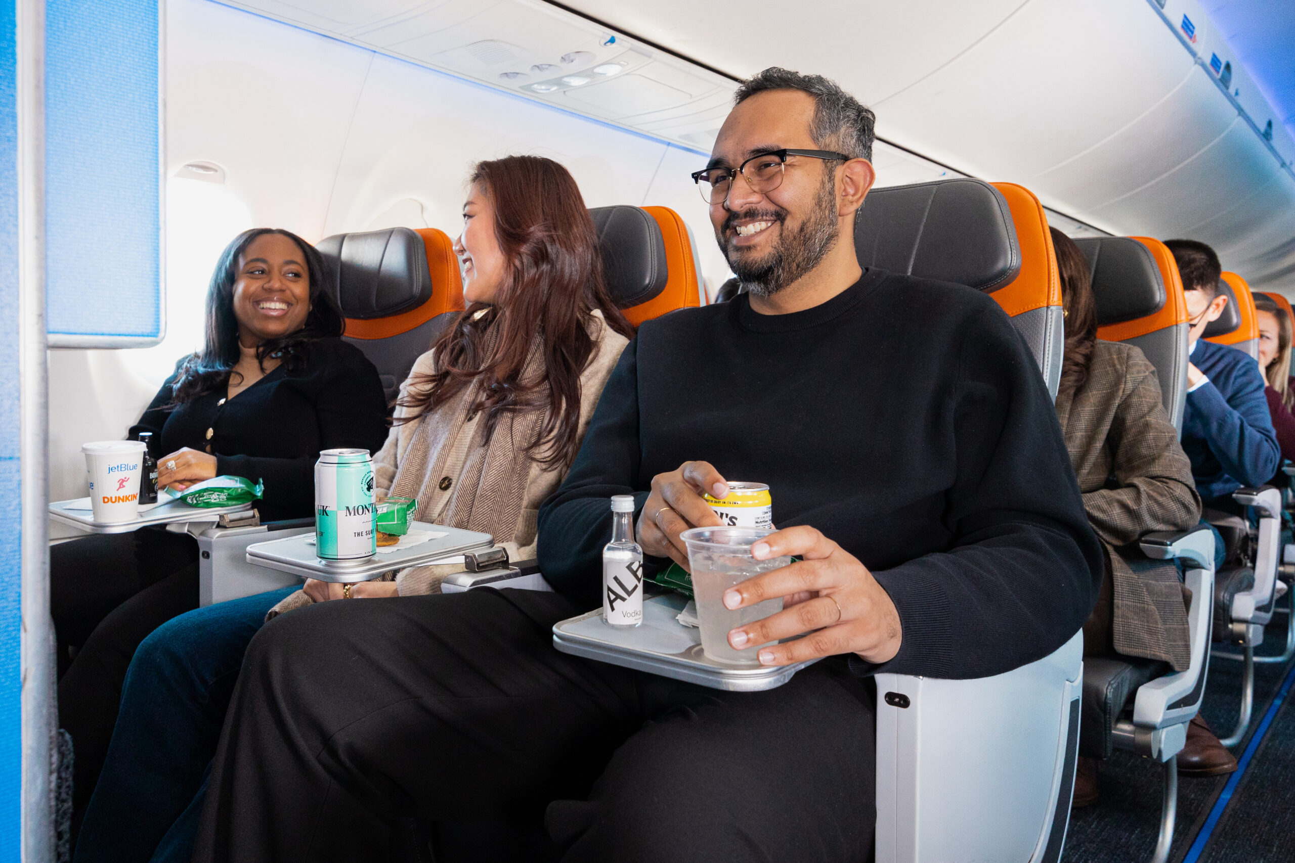 10 Airlines with Best In-Flight Food in the World in 2025 According to ...