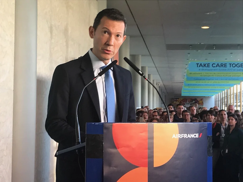 Air France-KLM Group CEO Benjamin Smith Salary and Compensation ...