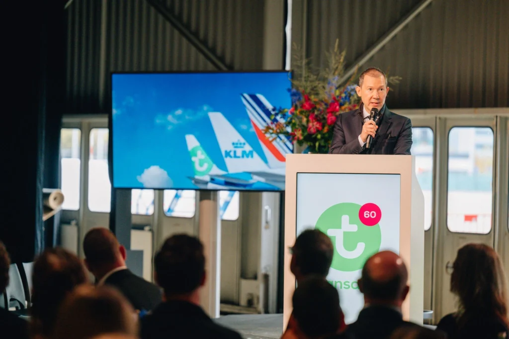 Top 10 Highest Paid Airlines CEOs in the World in 2025 - Aviation A2Z