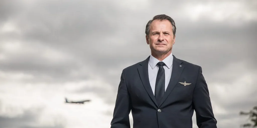 American Airlines Pilot Salary in 2025 - Aviation A2Z