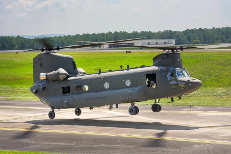 Boeing Gets New Order for CH-47F Block II Chinooks from US Army Worth ...