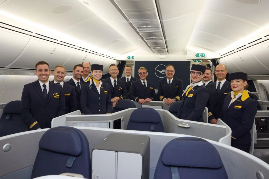 Lufthansa CEO Blames Largest Economy in the World Shutdown for 787 Seat ...