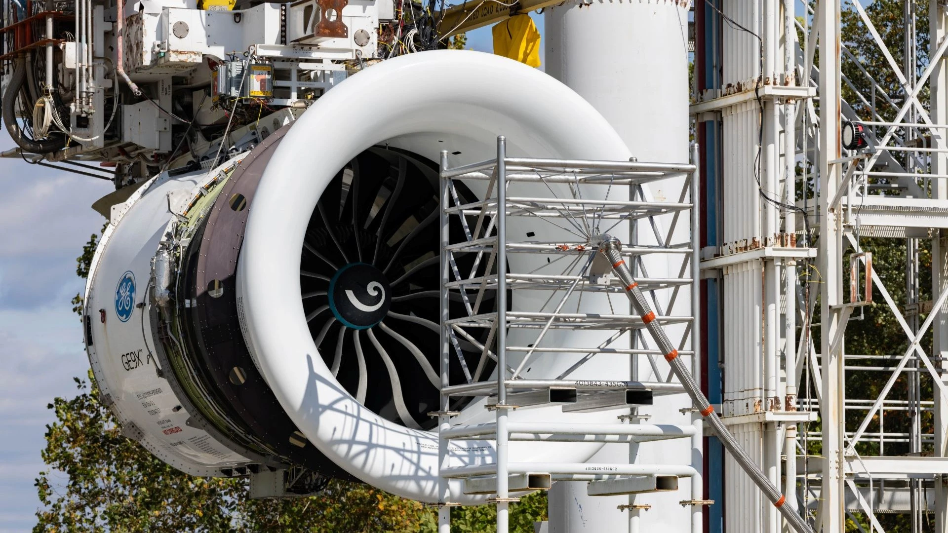 Largest Engine in the World Tested for This Extreme Durability ...