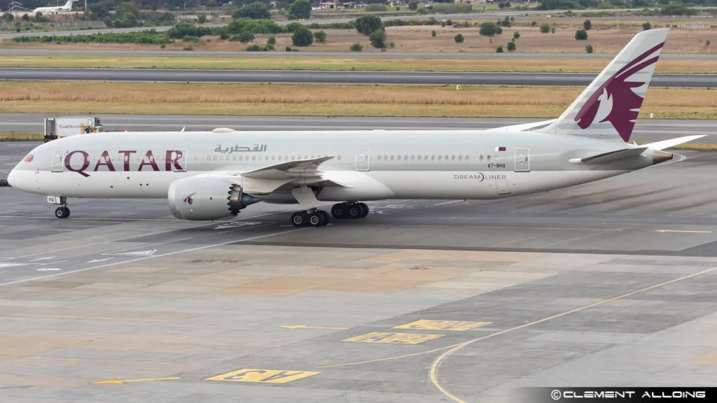 Qatar Airways Flight to Sri Lanka with Boeing 787 Gets Bomb Threat ...