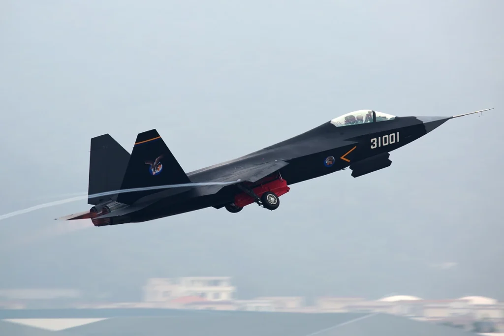 China Calls F-47 an Outdated Design as Boeing Wins US 6th-Gen Fighter ...