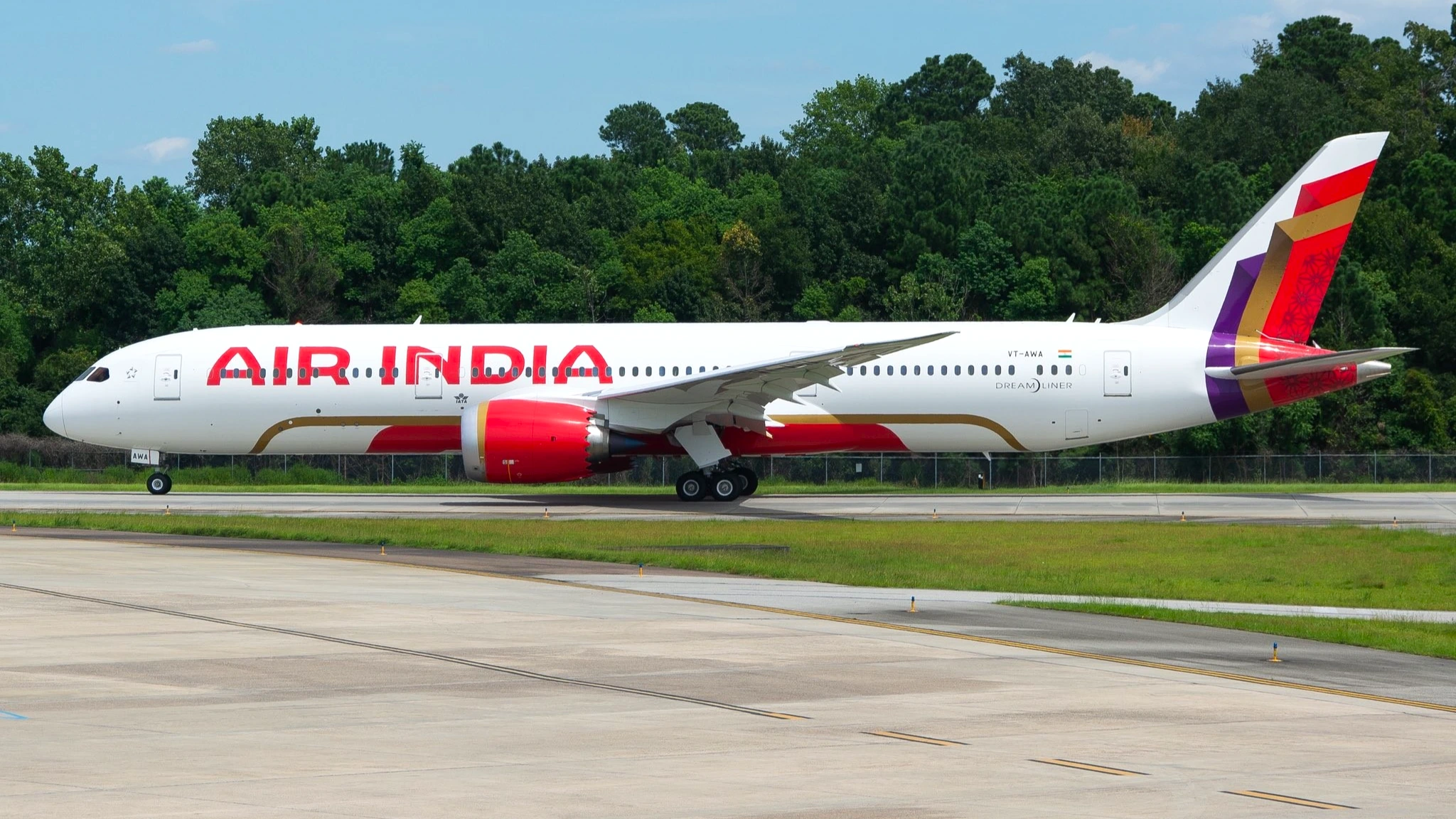 Air India Takes Delivery of First Boeing 787-9 Dreamliner in Seattle ...