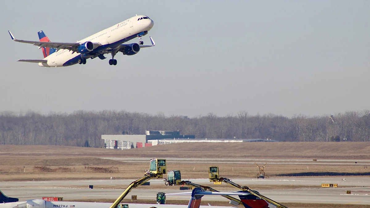 Six Injured After Car Slams Into Detroit McNamara Airport Terminal ...