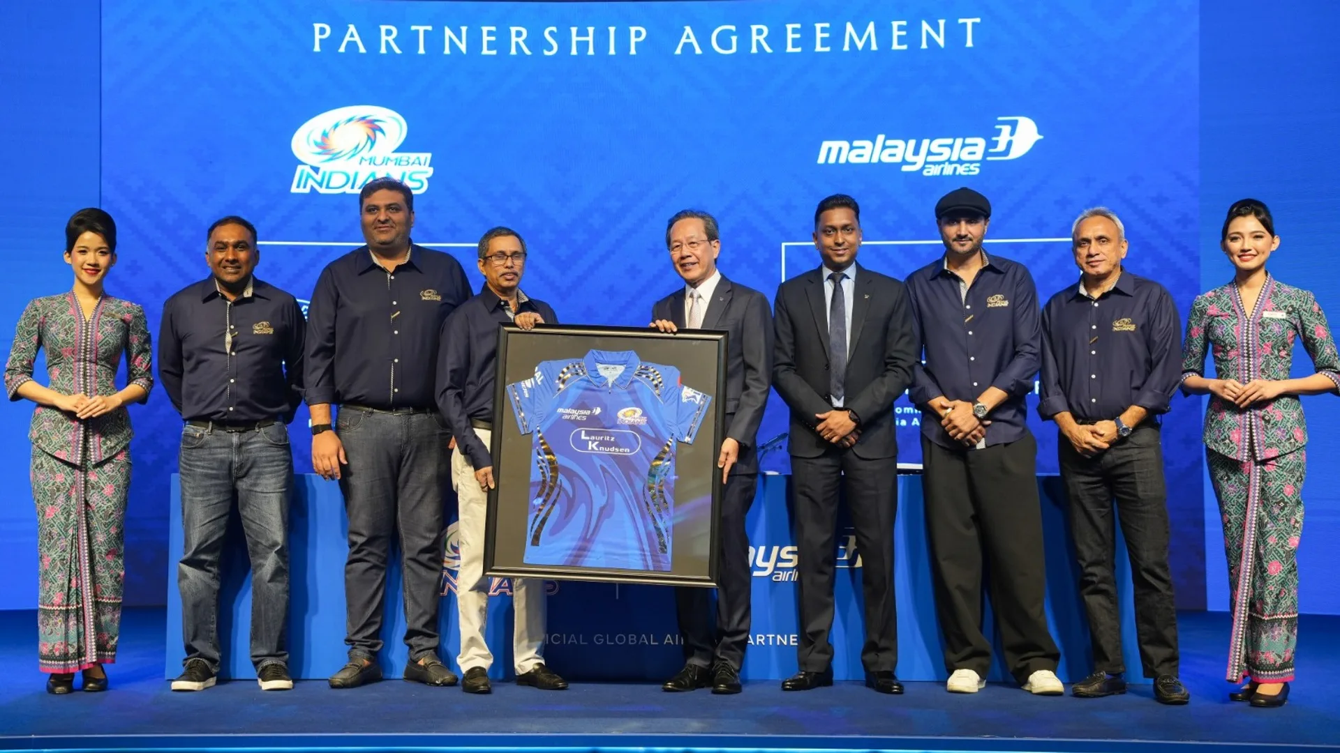 Malaysia Airlines Expands India Strategy With Mumbai Indians Deal ...