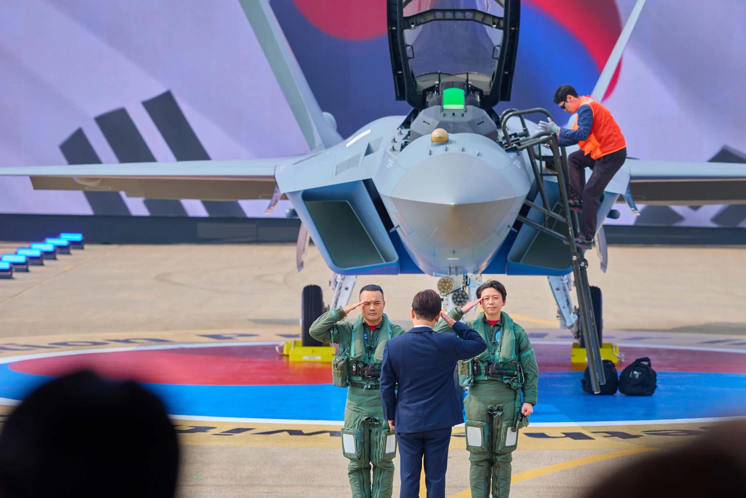 Fighter Jet Pilot Vs Airline Pilot Salary in 2026 - Aviation A2Z