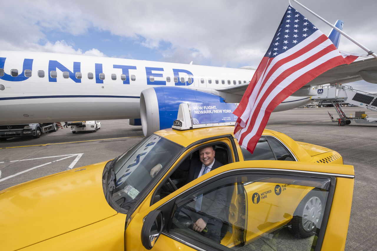 United Airlines Restarts Flights to This European City After 7 Years ...